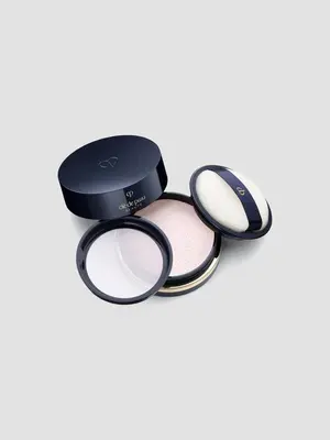 CLE DE PEAU BEAUTE Loose Powder - Light