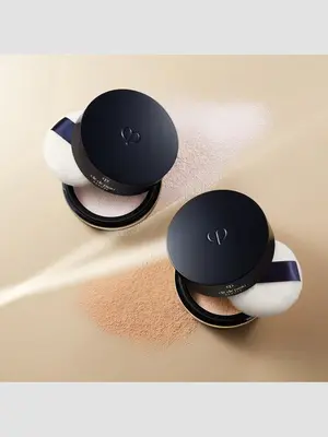 CLE DE PEAU BEAUTE Loose Powder - Light
