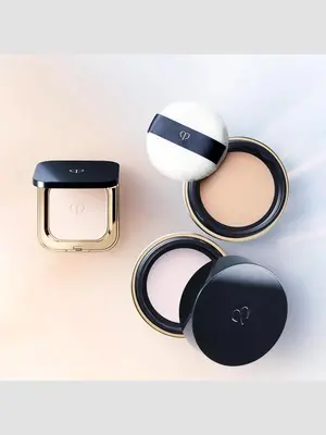 CLE DE PEAU BEAUTE Loose Powder - Light