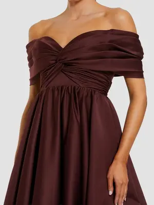 Mac Duggal Ieena Gathered Satin Gown