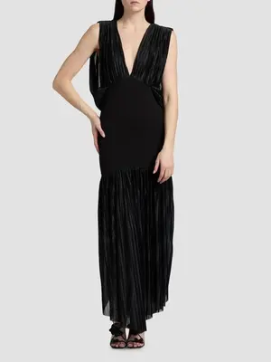 Black Halo Savoy Metallic Plisse Mesh Gown