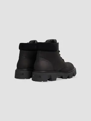 Moncler Peak City Boots In Nubuck & Suede - Black