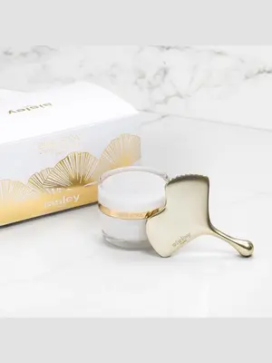 Sisley Sisleÿa L'intégral Anti-âge & Ginkgo Gua Sha Set