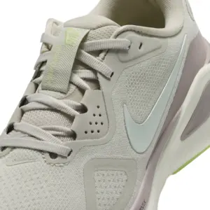 Nike Structure 26 Road Running Shoes