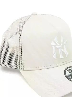 New Era 9forty New York Yankees Shattered Logo A-frame Trucker Cap