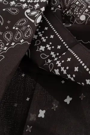 Satisfy Patterned Scarf