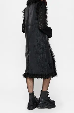 DISTURBIA Hexweave Longline Gilet