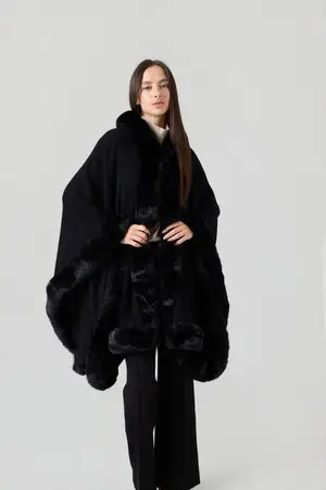 LE FAFO Hodded Faux Fur Long Cape