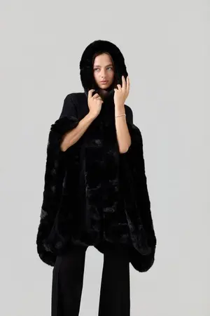 LE FAFO Hodded Faux Fur Long Cape