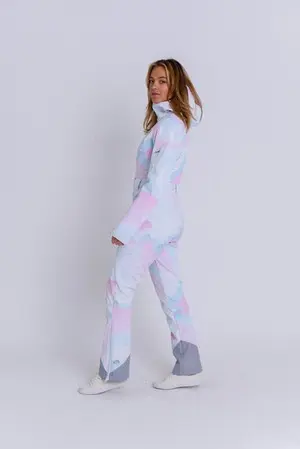 OOSC Chic Ski Suit