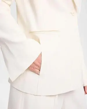 TWP Her Fit Blazer In Coated Viscose Linen - Bone