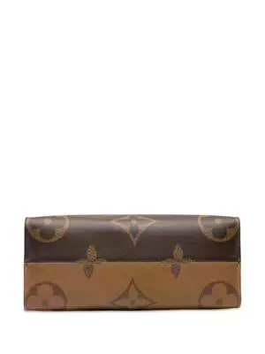 LOUIS VUITTON 2021-2026 Monogram Reverse Giant Onthego Mm Satchel