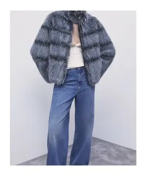 Patrizia Pepe Cropped Puffy Jacket