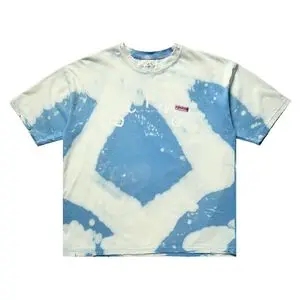 A GOOD SOUL Being Crystalized T-shirt 'clouds
