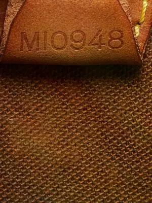 LOUIS VUITTON 1998 Small Ellipse Pm Monogram Handbag