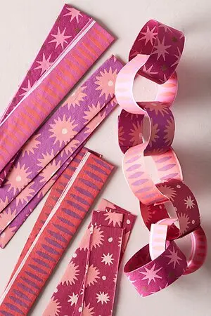 EAST END PRESS Pink Paper Chain Kit