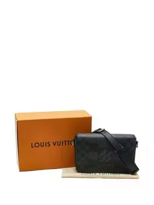 LOUIS VUITTON 3d Studio Damier Graphite Messenger Bag