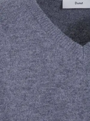 DUNST V-neck Jumper In Wool And Cashmere