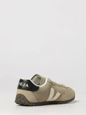 VEJA Gt Suede Leather Sneakers In With Contrasting Side Logo - Beige