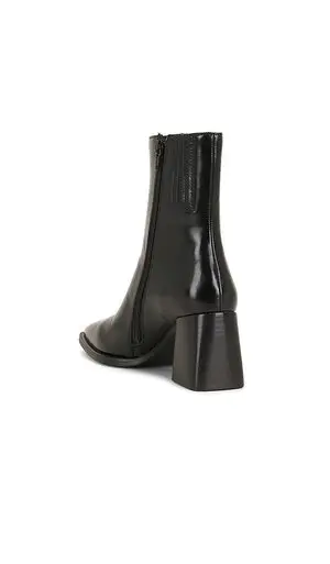 Jeffrey Campbell Sherpal 2 Boot