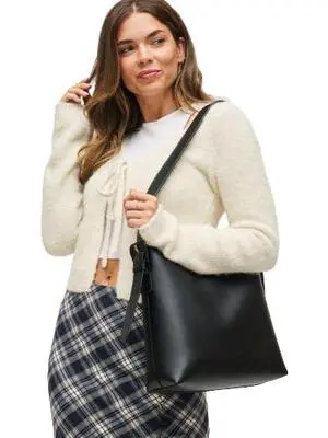 URBAN EXPRESSIONS Addilyn Bucket Bag - Black