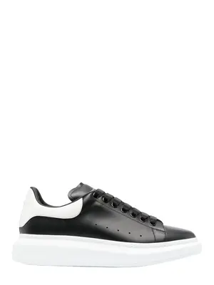 Alexander McQueen Oversized Color-block Sneakers - Black