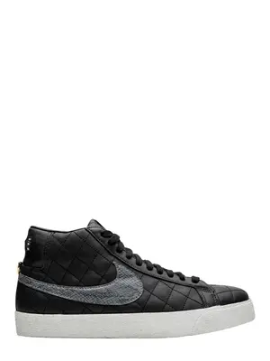 Nike X Supreme Sb Blazer Sneakers - Black