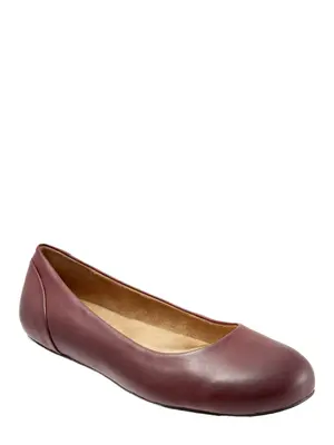 Softwalk SoftWalk® Sonoma Flat Burgundy Leather