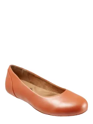 Softwalk SoftWalk® Sonoma Flat Coral Leather