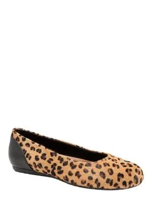 Softwalk SoftWalk® Sonoma Flat Tan Cheetah