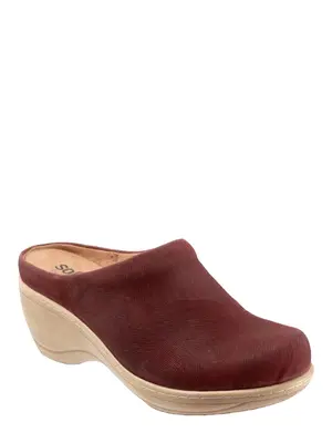 Softwalk SoftWalk® Madison Clog Rust Emboss