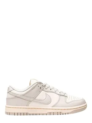 Nike Dunk Low Light Bone Sneakers - White