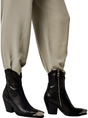 Free People Western Style Leather Boots With Etched Metal Toe Noir