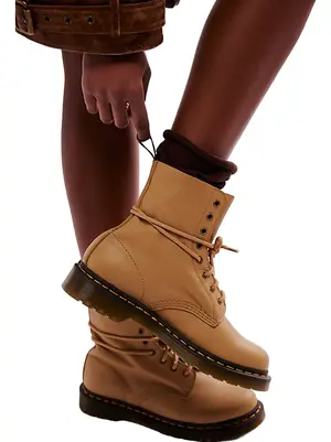 Dr. Martens Dr. Martens 1460 Pascal Virginia Lace-Up Boots Tan