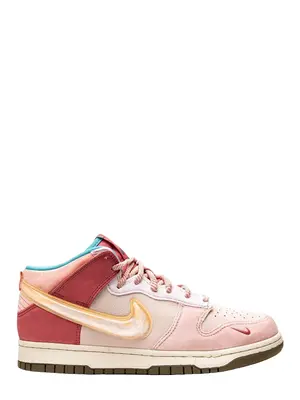 Nike X Social Status Dunk Mid Sneakers - Pink