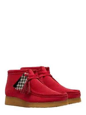 Clarks Wallabee Chukka Boot - Red Suede
