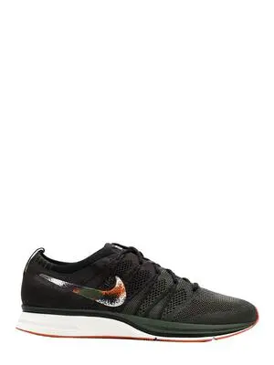 Nike Flyknit Sneakers - Brown