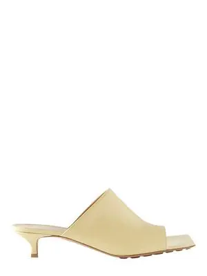 Bottega Veneta Bottega Veneta Leather Mules Cream