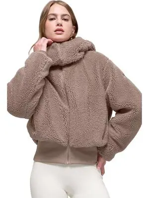 Alo Yoga Foxy Sherpa Jacket - Chai Latte