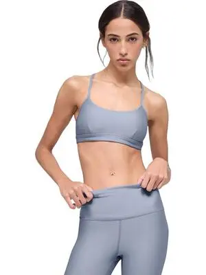 Alo Yoga Airlift Intrigue Bra - Winter Frost