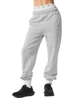 Alo Yoga Accolade Sweatpant - Athletic Heather Grey