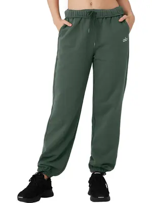 Alo Yoga Accolade Sweatpant Dark Cactus
