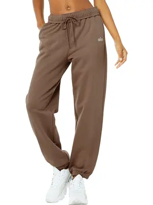 Alo Yoga Accolade Sweatpant Hot Cocoa