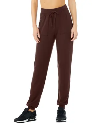 Alo Yoga Soho Sweatpant Cherry Cola