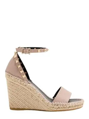 Valentino Garavani Valentino Garavani Double Rockstud Wedge Sandals Poudre