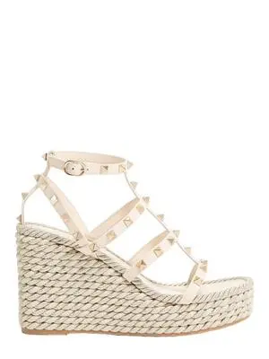 Valentino Garavani Rockstud Calfskin Wedge Sandal With Straps 95 Mm - Light Ivory