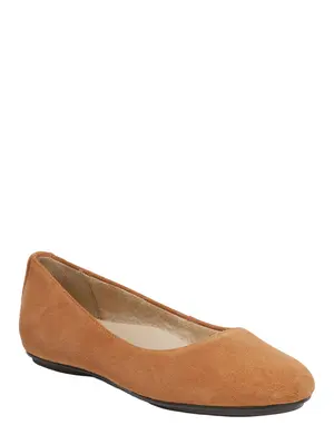 Naturalizer True Colors Maxwell Flat Golden Maple