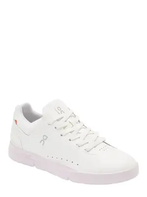 On On 'The Roger Advantage' Sneakers White/ Lily