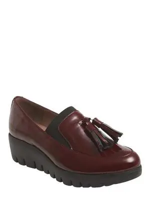 WONDERS Talla Loafer Wedge - Burgundy Patent Leather