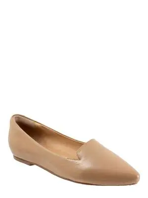 Trotters Harlowe Pointed Toe Loafer - Beige